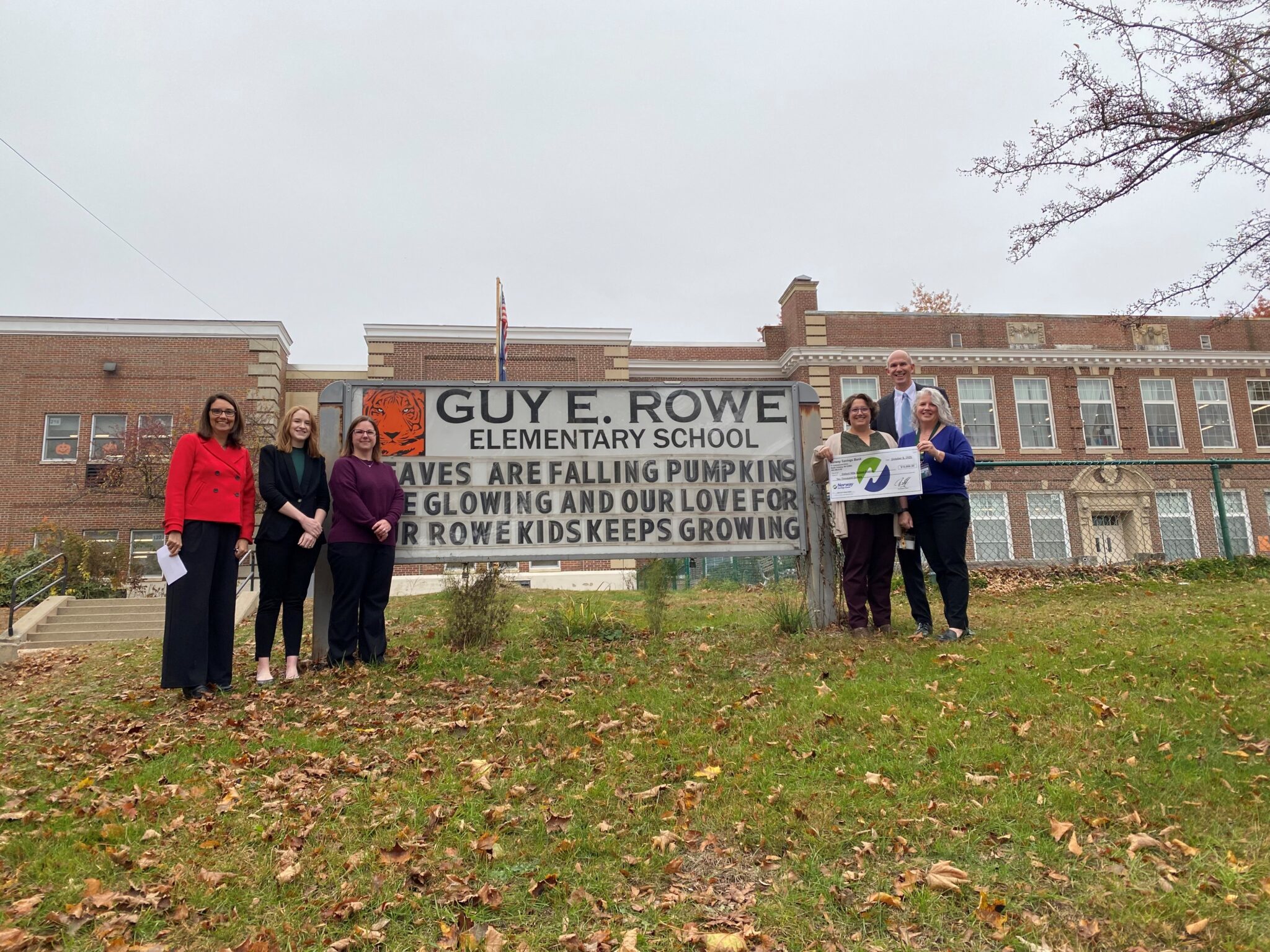 NSB Donates $10,000 to Viking FUNds for MSAD #17 - Norway Savings Bank